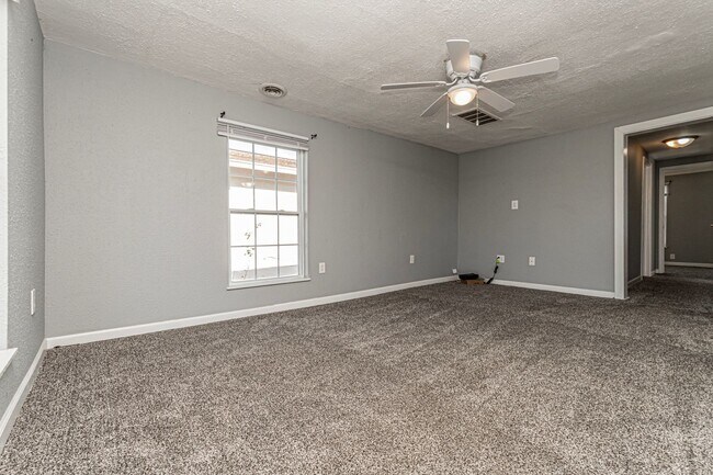 Please View 3D Virtual Walk-Through Before... - House Rental in ...