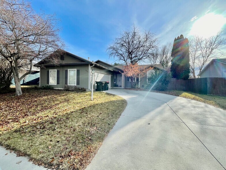 153 W Woodbury Dr - House for Rent in Meridian, ID | ForRent.com
