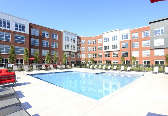 Fairfield University Off-Campus Housing & Apartments | ForRentUniversity