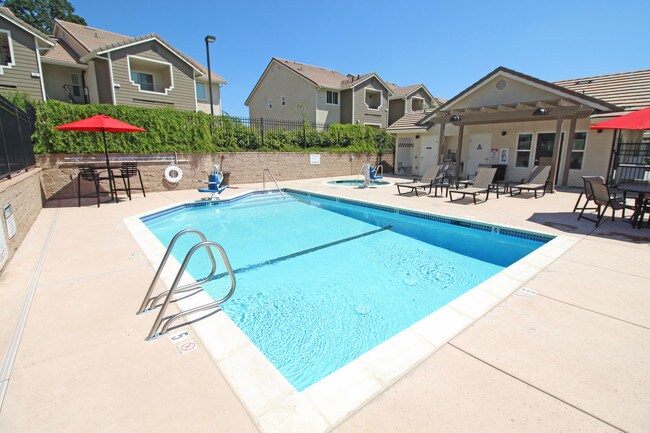 The Oaks at Hackberry Apartments - Sacramento, CA | ForRent.com