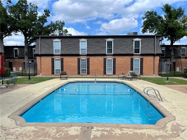 6000 N Brookline Ave Unidad 48 Rental - Oklahoma City, OK | ForRent.com