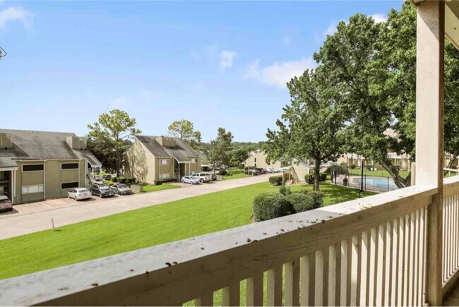 124 April Point Dr S Condo Unit 124 - Condo for Rent in Montgomery, TX ...
