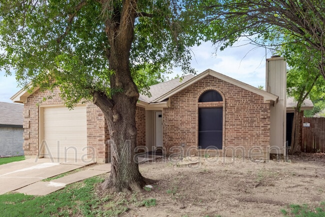 6708 Roxanne Way - House Rental in Fort Worth, TX | ForRent.com