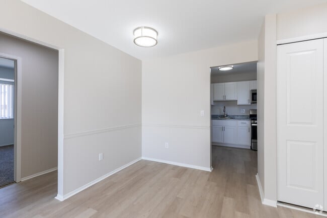 Stoneybrooke Apartments - Canton, MI | ForRent.com