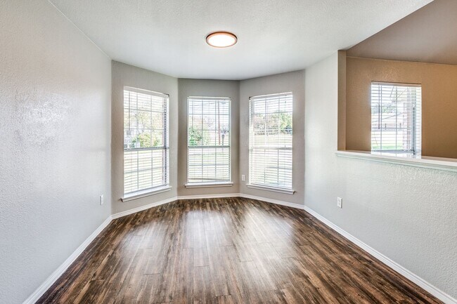 Coming Soon! 3 Bed 2 Bath House for Rent i... - House Rental in Dallas ...