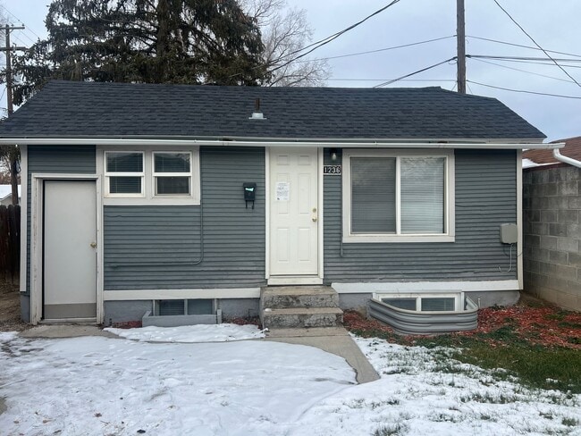 1236-1236 E Lewis St Unit 1236 E Lewis Off-Campus Housing, Pocatello, ID