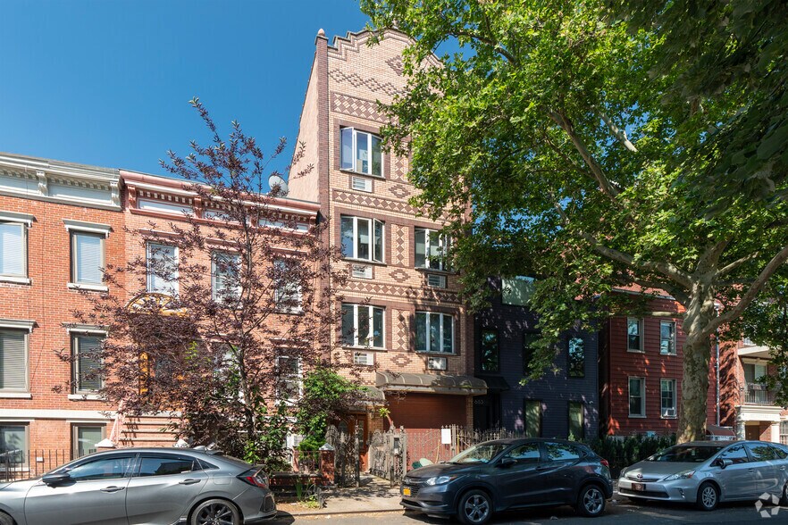 681 Leonard St | Brooklyn, NY | ForRent.com