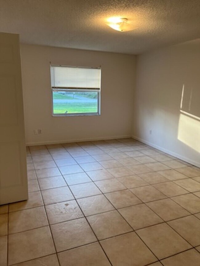 Two bedroom duplex! Rental - House Rental in Orlando, FL | ForRent.com