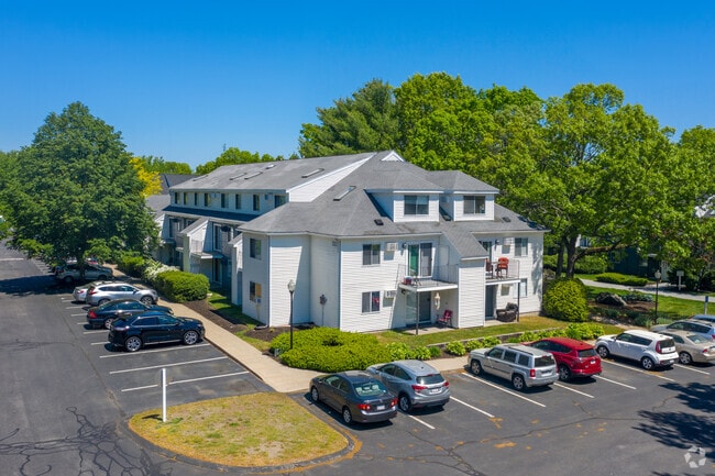 Cabot Crossing Apartments For Rent in Lowell, MA | ForRent.com