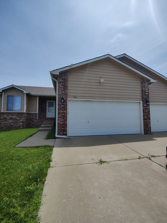9501 E 43rd St N Rental - House Rental in Wichita, KS | ForRent.com