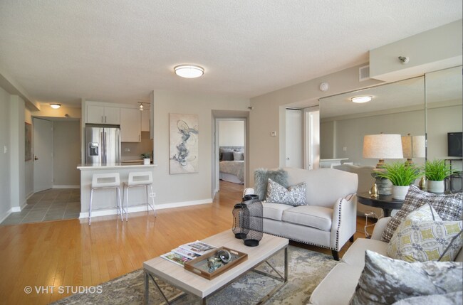 Fantastic 2B2B in Old Town Condo Unit 907 - Condo for Rent in Chicago ...