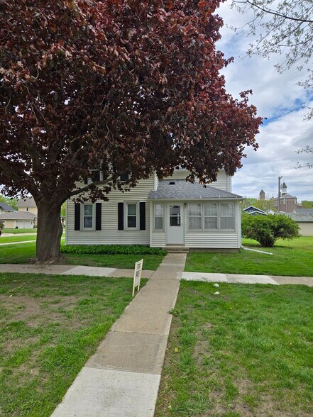 Off-Campus Housing & Apartments for less than $3,000 in Remsen, IA ...