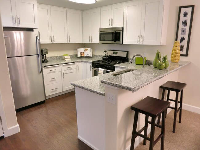 The Oaks at Hackberry Apartments For Rent in Sacramento, CA | ForRent.com