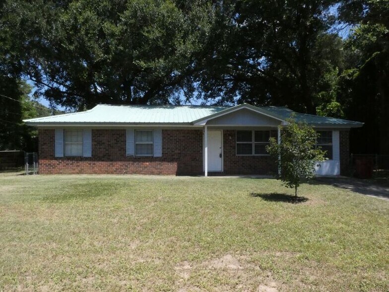 4726 Praline Ln - House for Rent in Pace, FL | ForRent.com