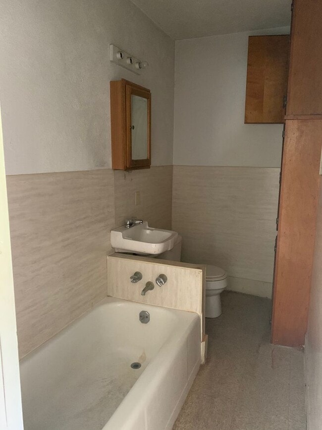 3 Bedroom, 2 Bath Home for Rent - House Rental in Beaumont, TX ...