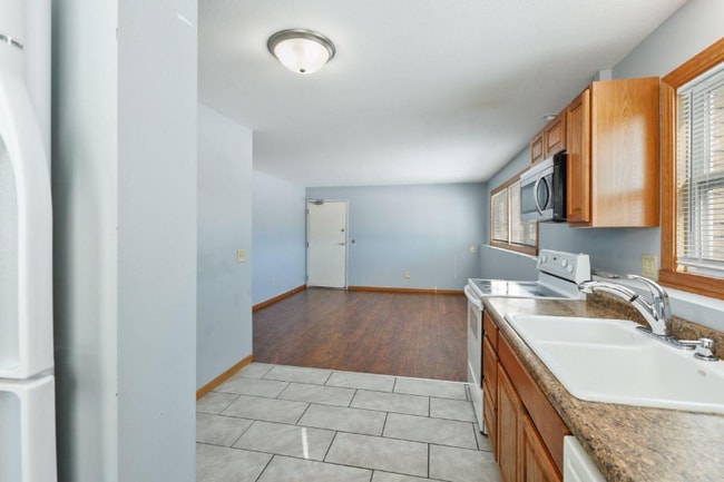 27 97th Ave NW Apartment Unit 4 - Minneapolis, MN | ForRent.com