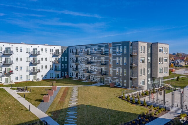 Element 84 Apartments For Rent in West Allis, WI | ForRent.com