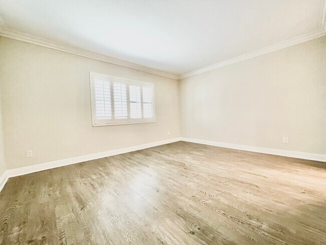 15323 Weddington St Unit 101 - Sherman Oaks, CA | ForRent.com