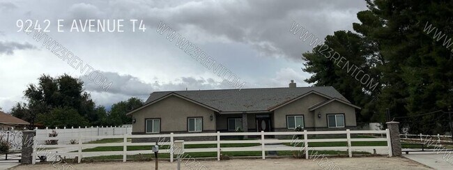 4BD/ 2BTH SINGLE STORY RANCH STYLE HOME IN... - House Rental in ...