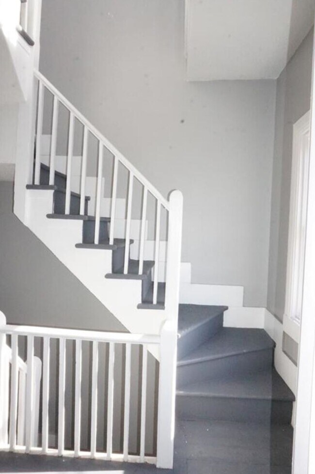 200 Messer St Unit Apt 2 - House Rental in Providence, RI | ForRent.com