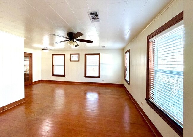 1104 Marie St Off-Campus Housing, Brenham, TX