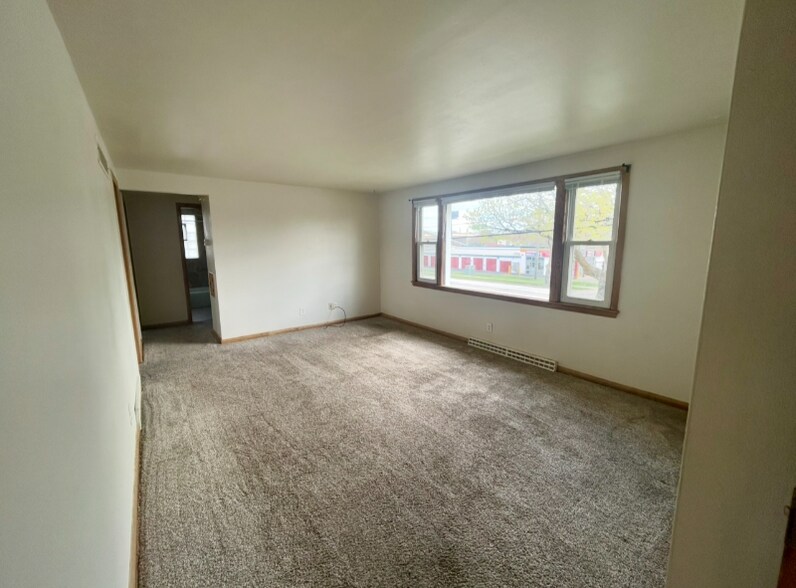 4423 South 13th Street Unit 4423 - Apartment for Rent | Milwaukee, WI ...