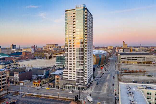 The Moderne Apartments - Milwaukee, WI | ForRent.com