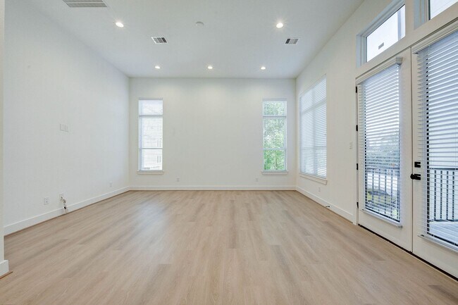 Brand new house in the Museum District wit... - House Rental in Houston ...