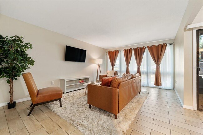 5071 Eaglesmere Dr Condo Unit C01 - Condo for Rent in Orlando, FL ...