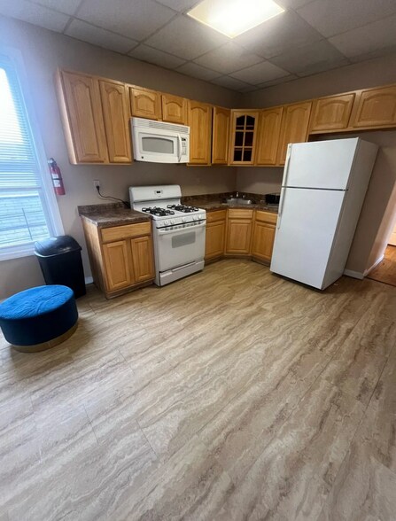 112 Watson Ave Unit 2 - Apartment for Rent | Newark, NJ | Starting at ...