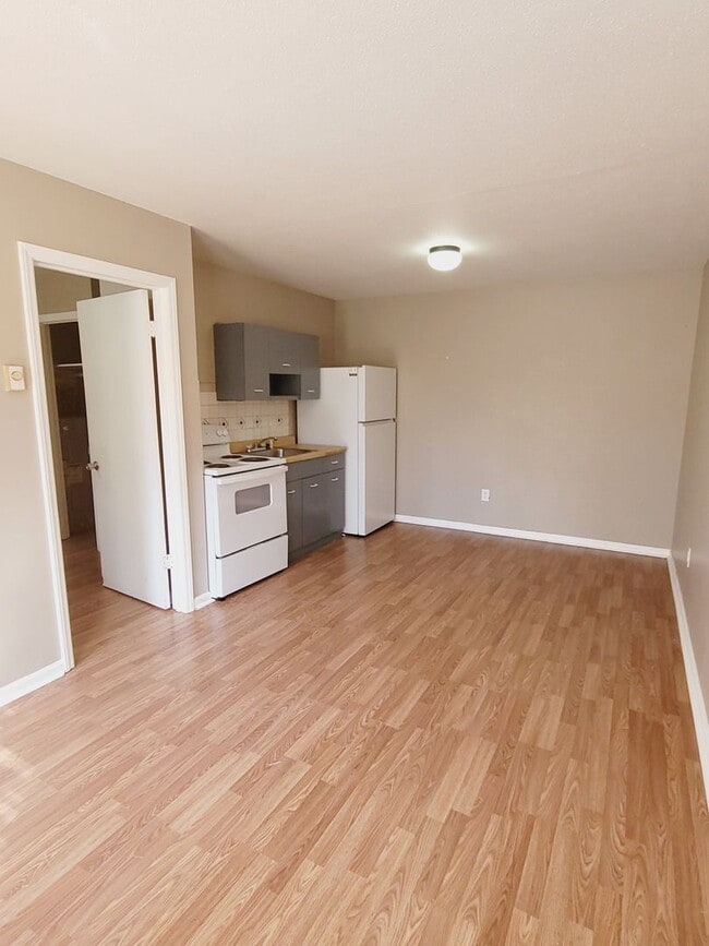 Gretna Apartments Unit C 5 Off-Campus Housing, Gretna, VA