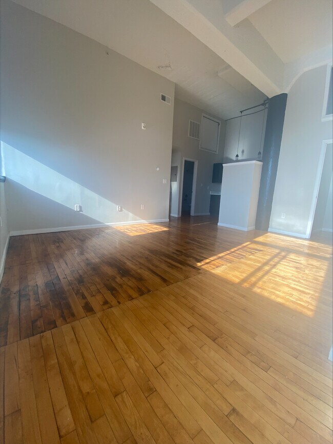 Spring Lofts - Philadelphia, PA | ForRent.com