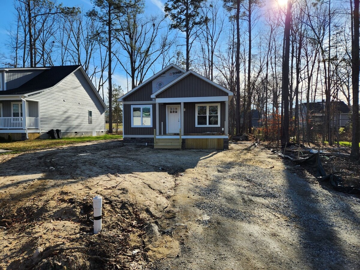 New Construction 3 Bed 2 Bath Rancher- Blackstone-Fort Pickett Area Off-Campus Housing ...