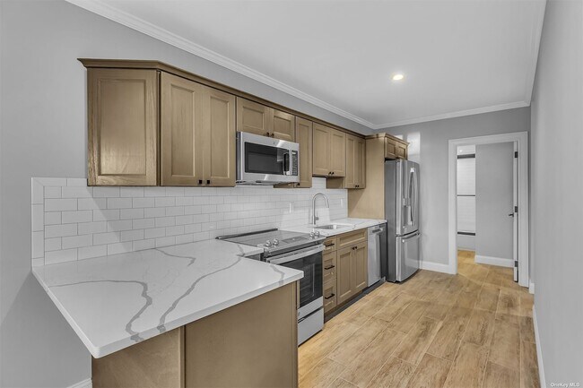 156 W Broadway Unit 2 - Apartment for Rent | Port Jefferson, NY ...