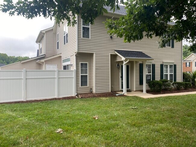 9030 Cinnabay Dr - Townhome Rental in Charlotte NC | ForRent.com