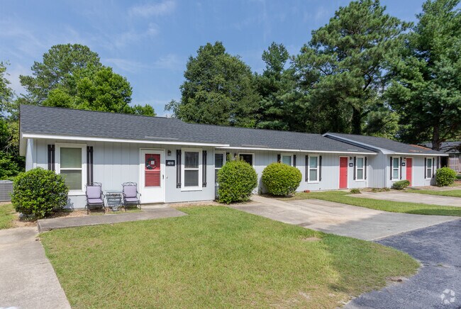 Forest Pointe Apartments - Fayetteville, NC | ForRent.com