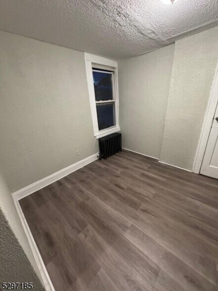 130 Stone St Unit 3 - Apartment for Rent | Newark, NJ | Starting at ...