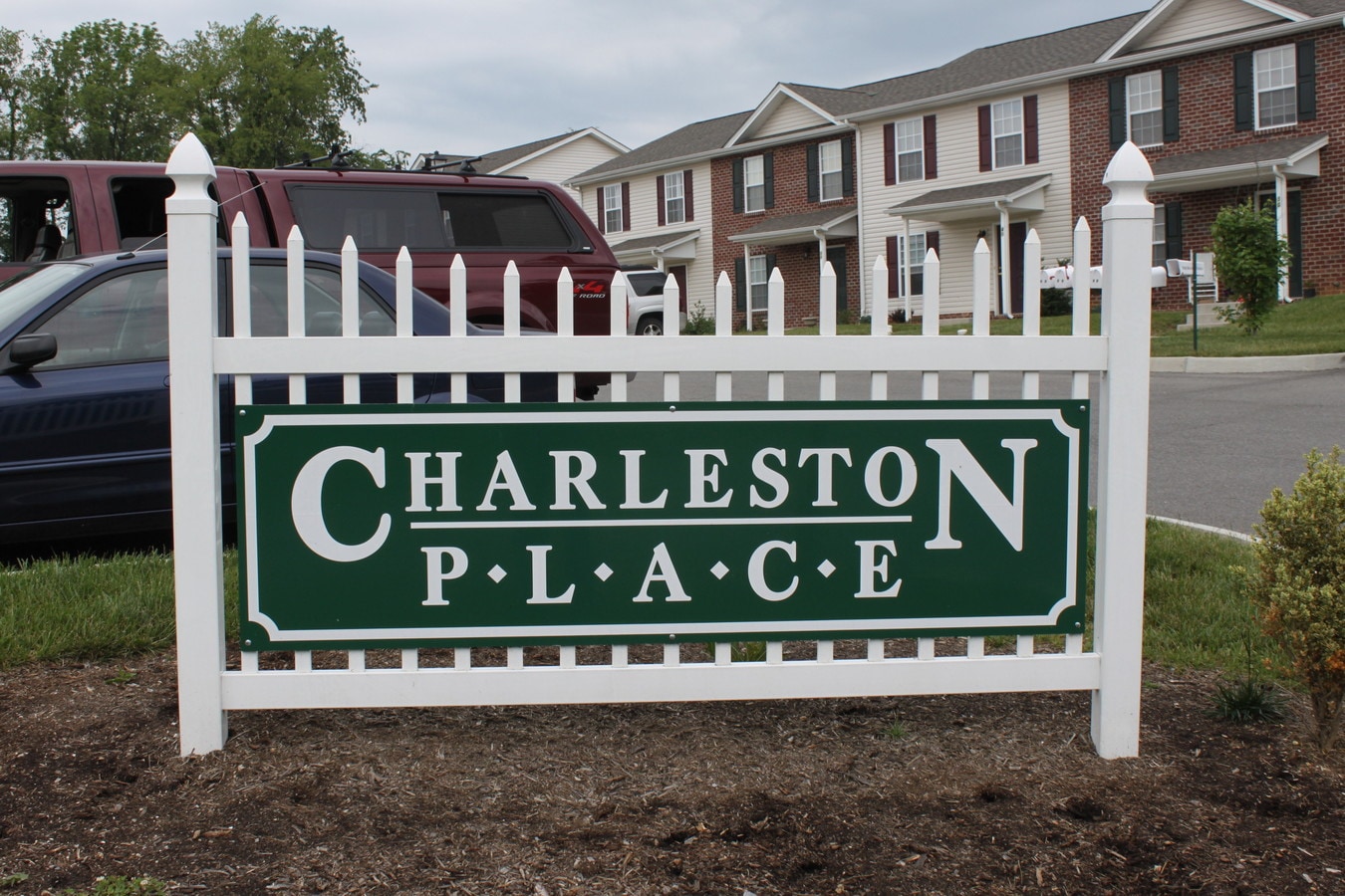 Charleston Place Off-Campus Housing, Christiansburg, VA