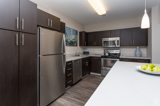 Suffolk University | Off-Campus Housing Search
