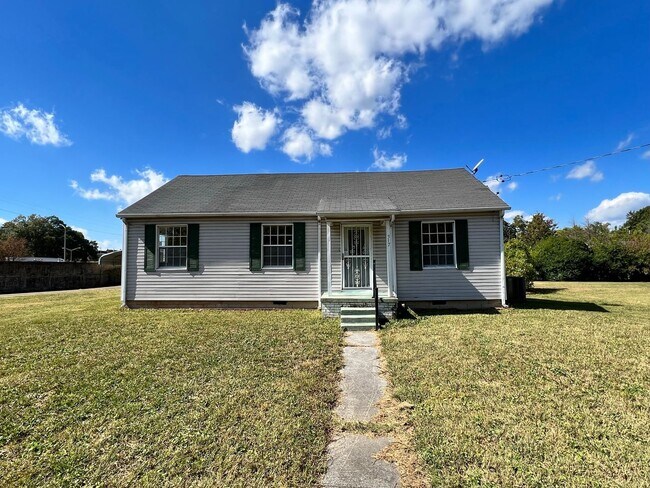 Newly renovated 2 bedroom 1 bathroom House - House Rental in ...