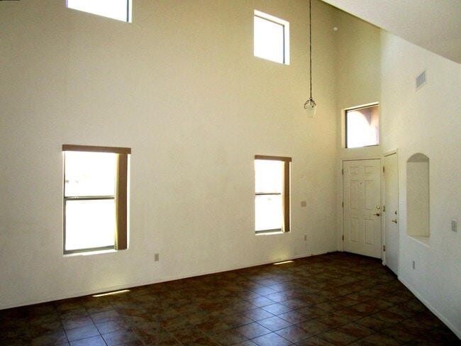 Nice Two-Story Family Home In Rita Ranch w... - House Rental in Tucson ...