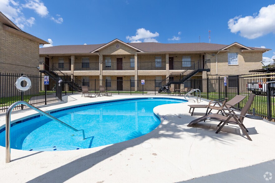 Dove Cove Apartments | McAllen, TX | Starting at $848 | ForRent.com