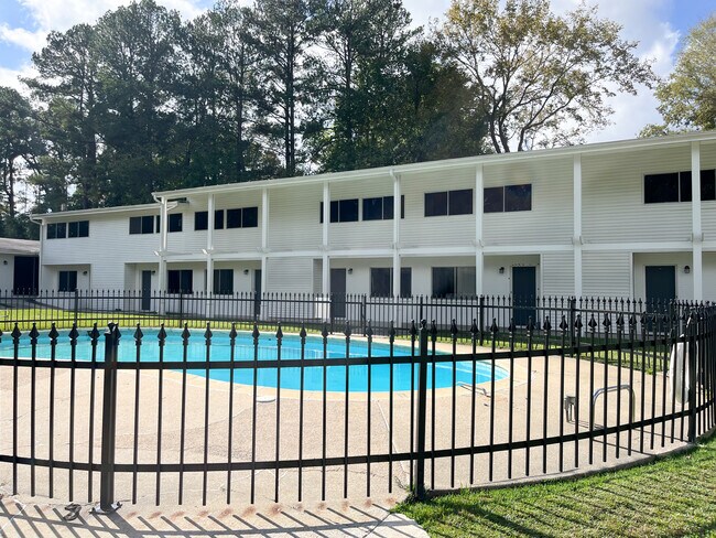 Courtyard Apartments - Meridian, MS | ForRent.com