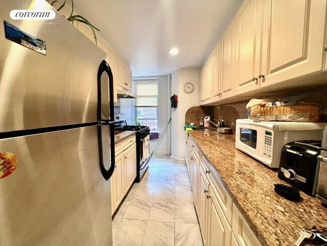 141-18 78th Ave - Condo for Rent in Queens, NY | ForRent.com