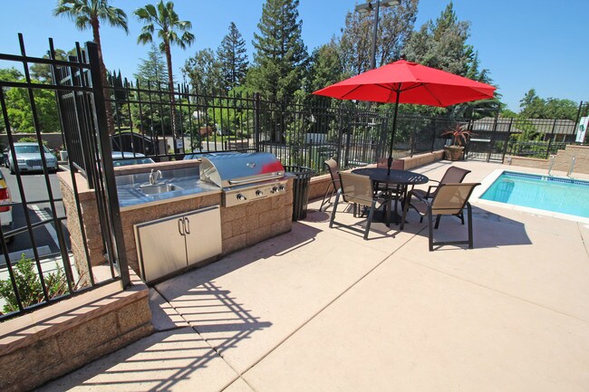 The Oaks at Hackberry Apartments - Sacramento, CA | ForRent.com