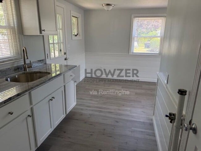 12 Crescent Unit 3 Off-Campus Housing, Barnstable, MA