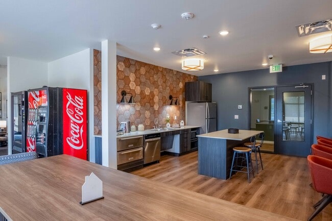 STATION BY VINTAGE Apartments - Covington, WA | ForRent.com