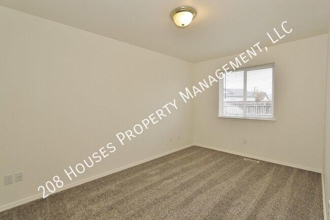 Clean Single-Level Apartment Unit - Mountain Home, ID | ForRent.com