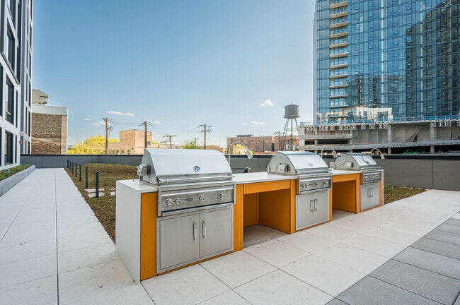 University of Illinois at Chicago | Off-Campus Housing Search