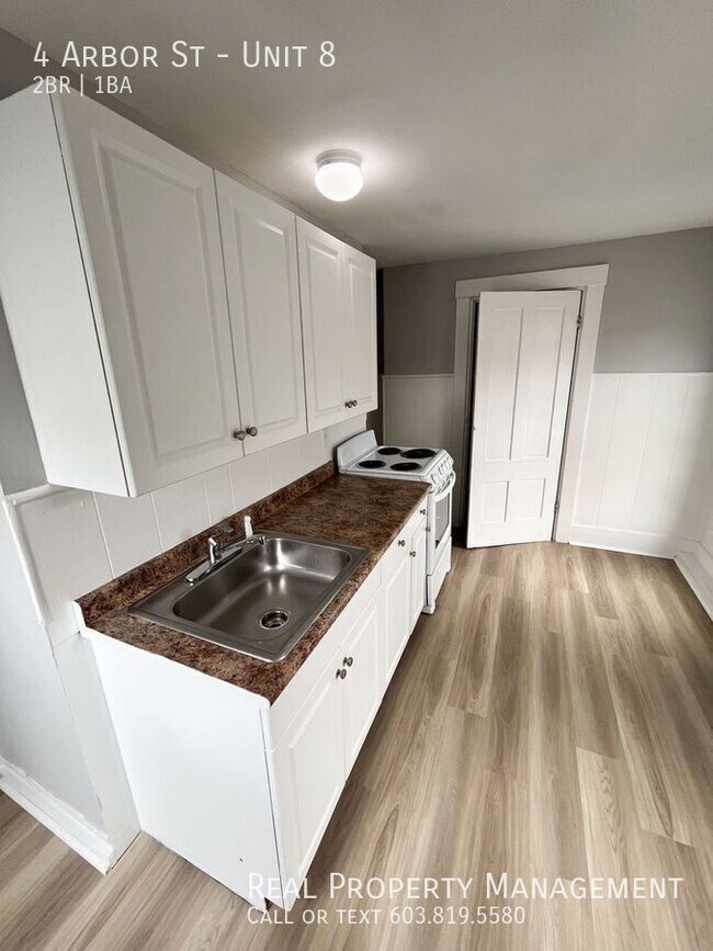 Downtown Exeter 2-Bedroom with Heat, Hot W... Apartment Unit 8 - Exeter ...